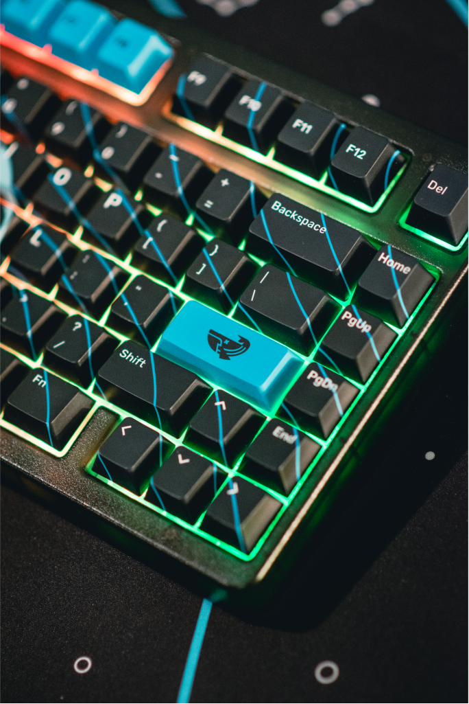 B0aty x Ghost K75 Mechanical Keyboard
